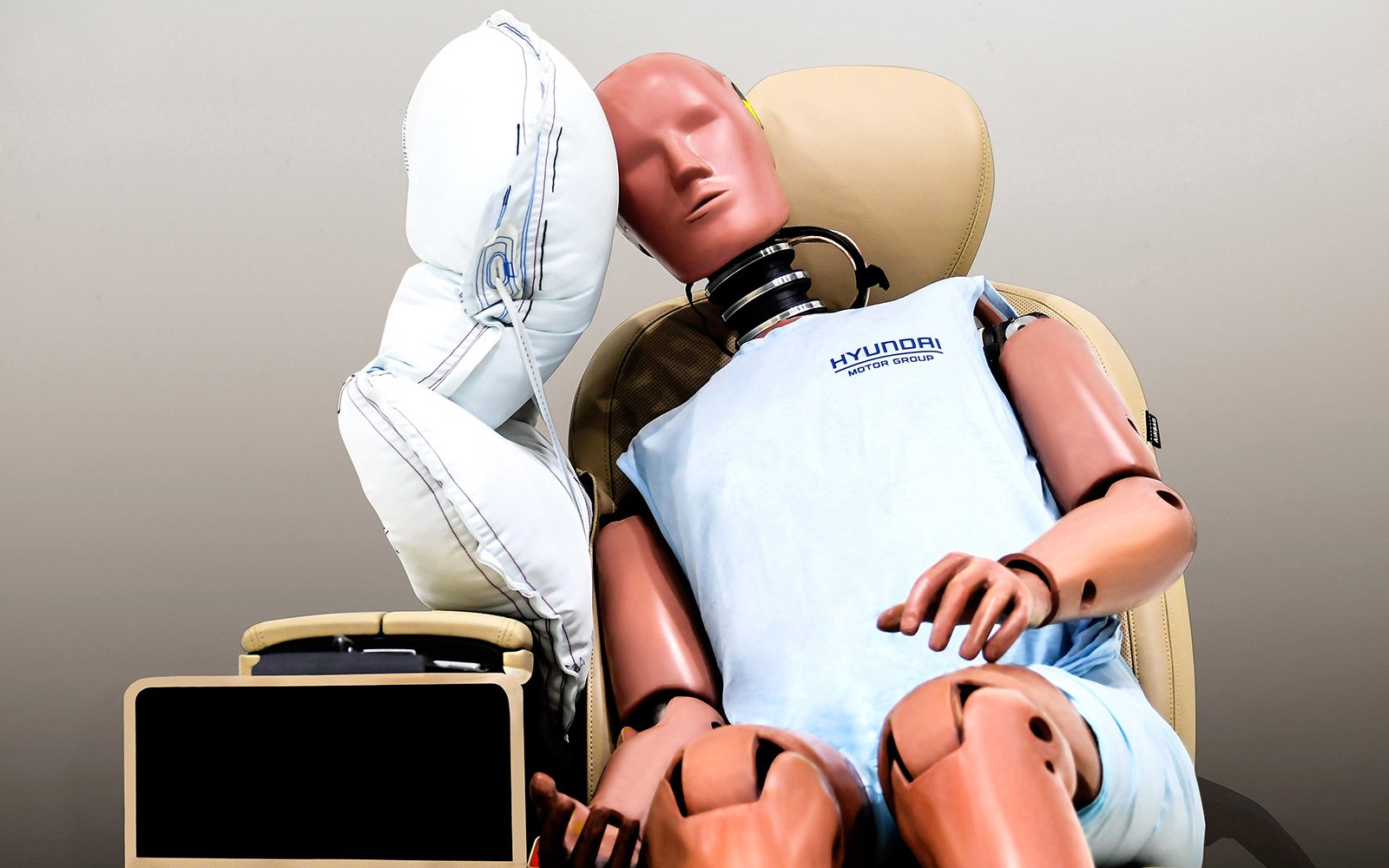 Un nuevo airbag lateral central - Taller Actual